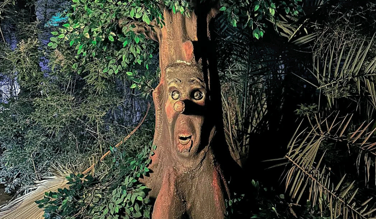 Interactive model of an animated tree “The Talking Tree” - Art Creator ...